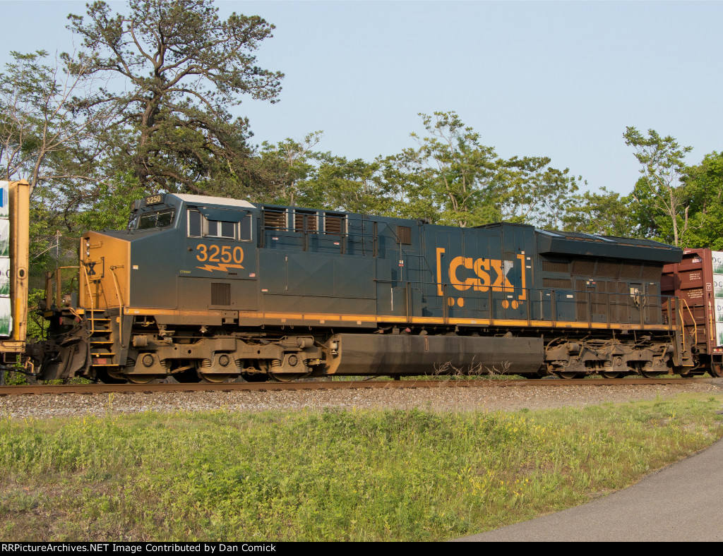 CSXT 3250